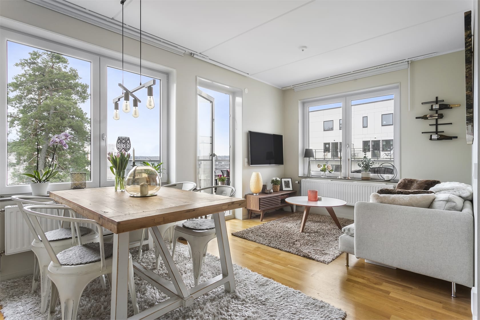 Hyra bostad i Stockholm - Hitta lägenhet, rum eller hus att hyra - Homii